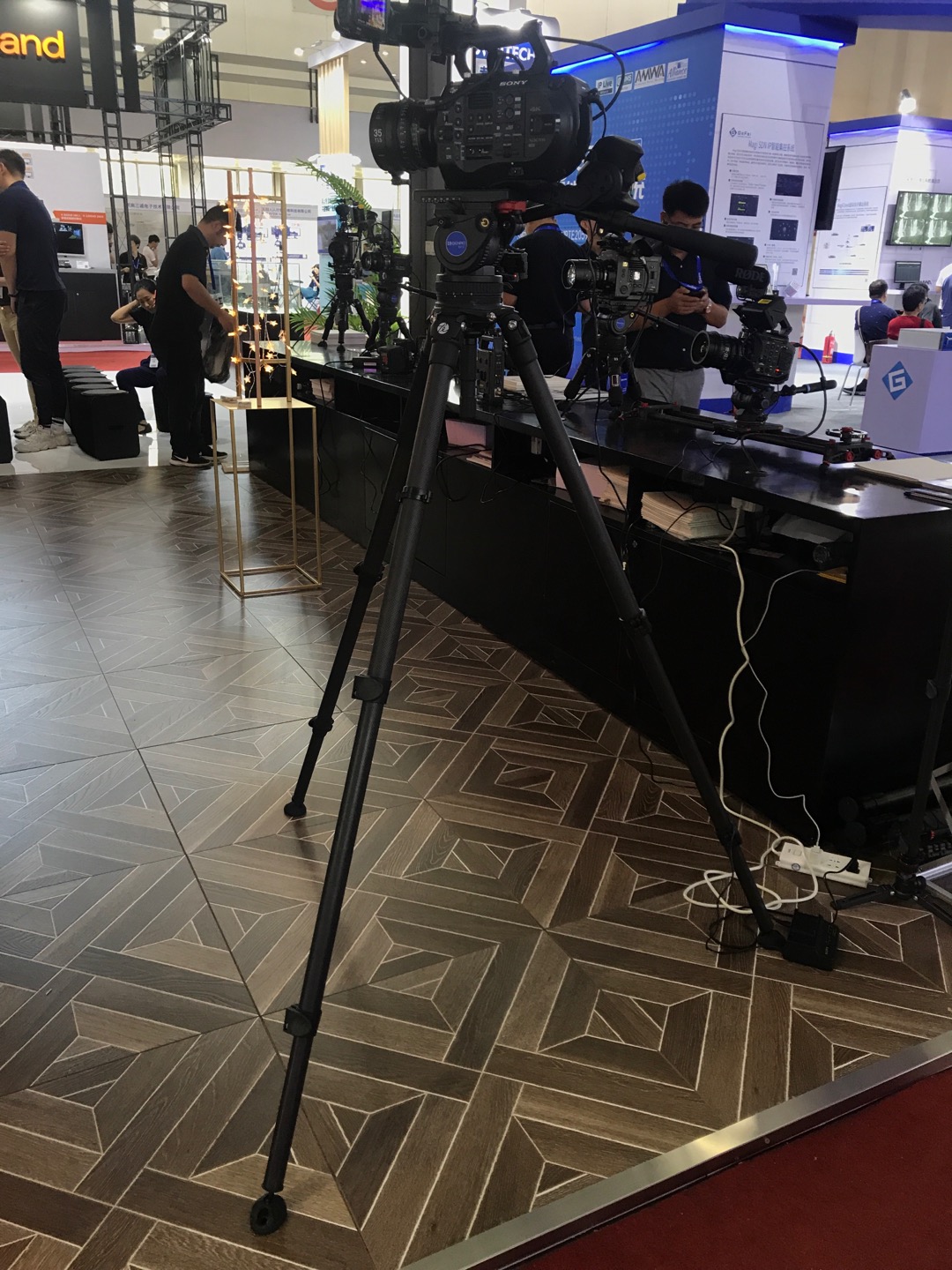 【BIRTV】烈龙新品三脚架_影视工业网-幕后英雄APP